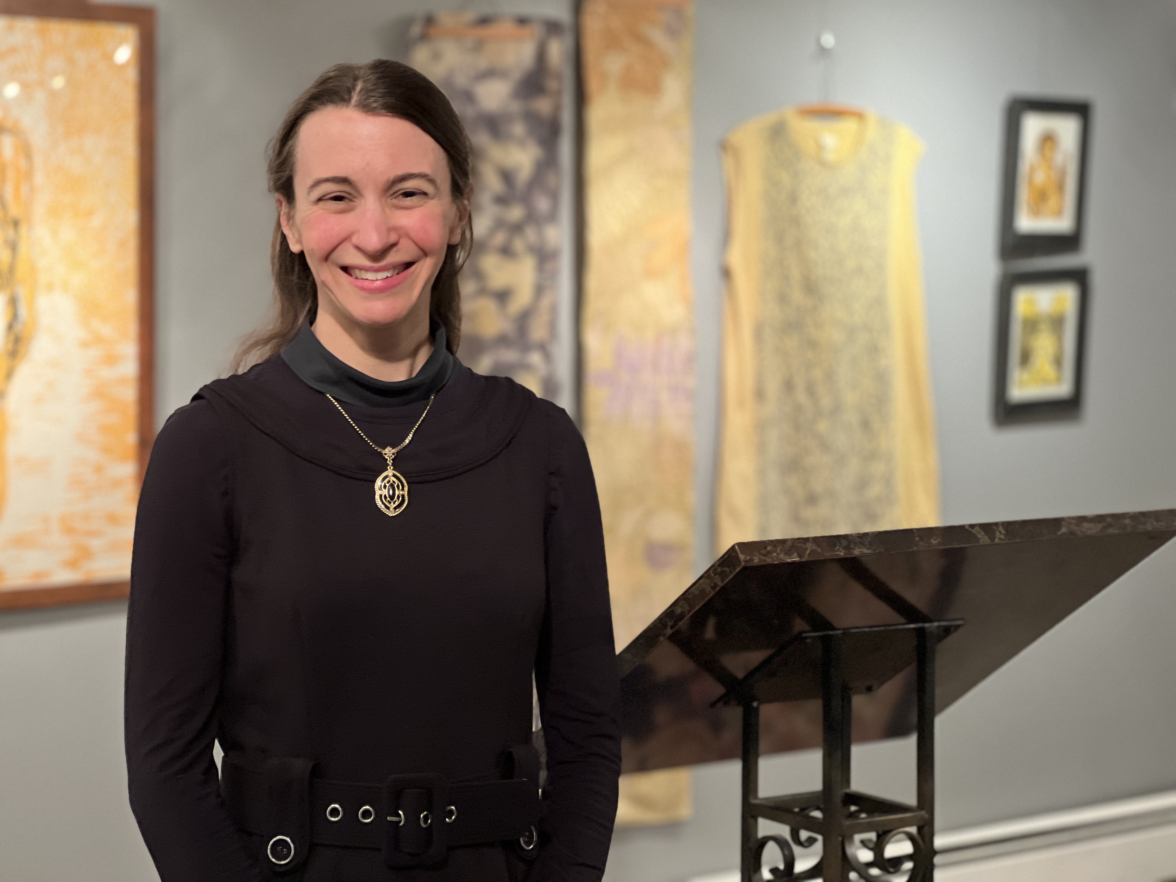 Book a show or presentation – Julie Butters